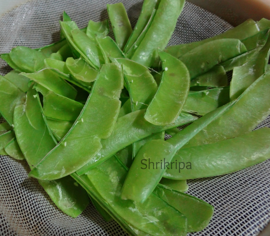 Green Peapod Pakoda or Pakora: