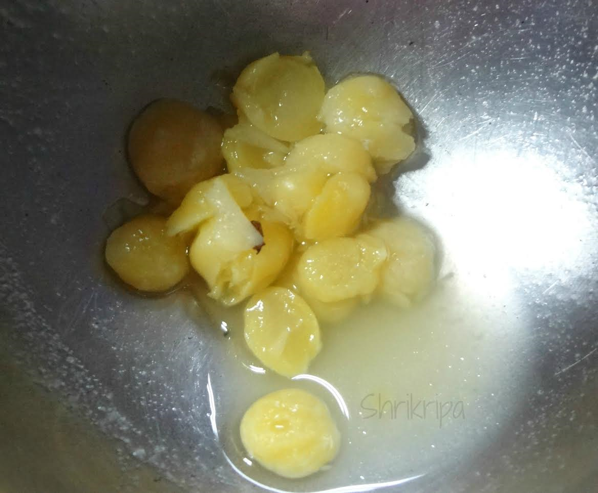 Kadle Bele –Gerubeeja Payasa / Chana dal and Cashew Kheer: